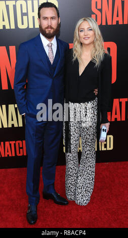 (FILE) Kate Hudson gives birth to a daughter, Rani Rose, with Danny ...