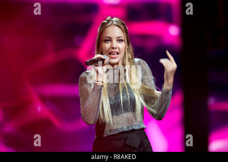 Oberhausen, Deutschland. 30th Nov, 2018. LENA MEYER-LANDRUT, singer ...