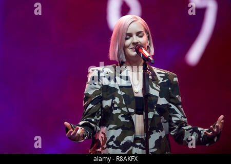 ANNE MARIE, singer, singing, singing, concert, The Dome, music show ...