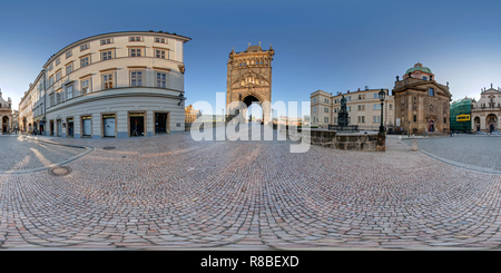 360° view of Charles Bridge - 2 - Alamy
