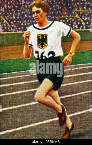 Amsterdam, Netherlands: 1928 German runner Lina Radke wins the women's ...