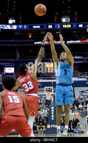 Southern Methodist Mustangs guard Chuck Harris (3) attempts a lay up in ...