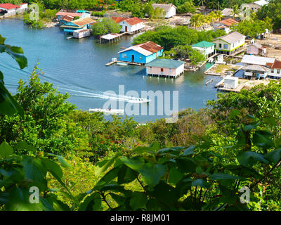 Boats in Oak Ridge Harbor, Roatan Stock Photo - Alamy