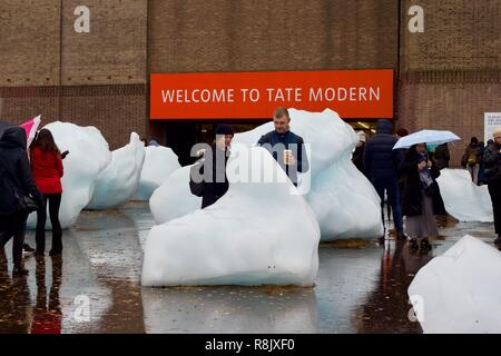 Olafur Eliasson and Minik Rosing's Ice Watch installation bought ...