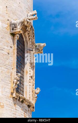 Detail of Trani Cathedral, a great example of Apulian Romanesque ...
