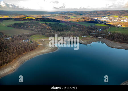 Hennesee reservoir, Berghausen, Meschede, Sauerland, North Rhine ...