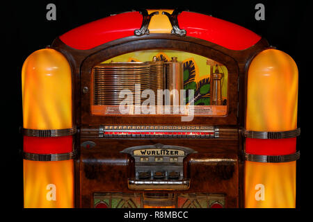 Vintage1940 Wurlitzer Model 800 Jukebox Stock Photo - Alamy