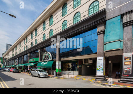 Mustafa Centre 24 hour department store Little India, Singapore Stock ...