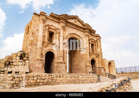 Arch of Hadrian, a triple arched Ancient Roman Gateway in Jerash ...