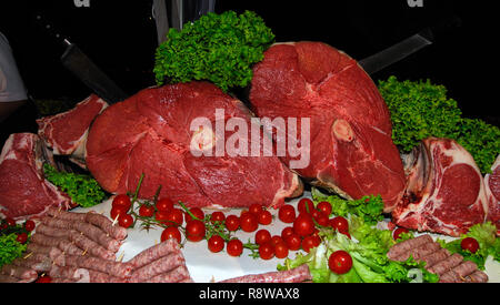 Pieces of raw meat of Chianina beef cut Florentine steak Stock Photo ...