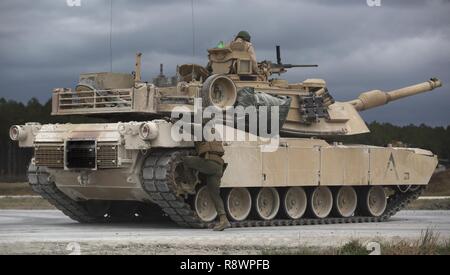 Marines with Alpha Company, 2nd Tank Battalion, 2nd Marine Division ...