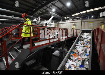 Recycling at the Veolia Integrated Waste Management Facility in ...
