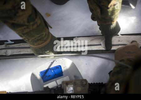 U.S. Marines with Mobility Assault Company, 1st Combat Engineer ...