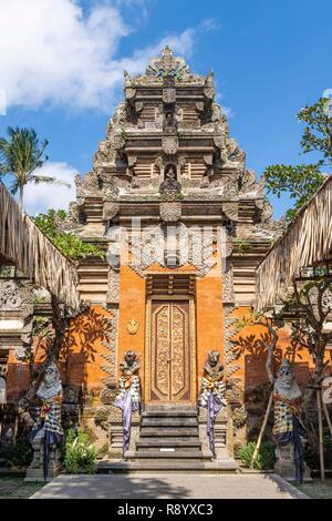 Indonesia, Bali, Ubud, Royal palace Stock Photo - Alamy