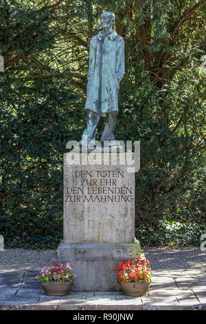Memorial to the "Unknown Prisoner" by Fritz Koelle, Dachau ...