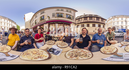 360° view of Kwak & Knack meeting @ Au Brasseur, Strasbourg - Alamy