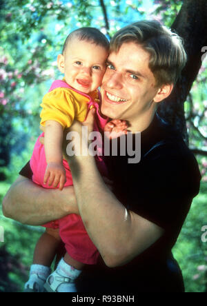 NEW YORK, NY - MAY 8: (EXCLUSIVE) Trapeze Artists/twins Karyne Steben ...