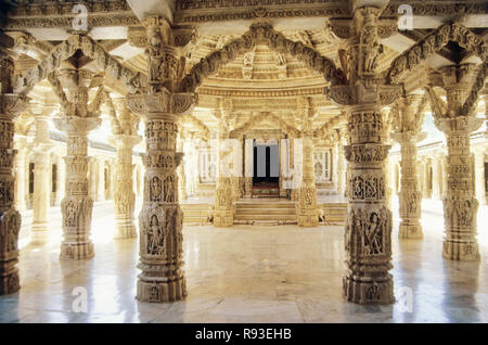 Dilwara Temple, Delvada Temple, Svetambara Jain temple, Delwara Temple ...