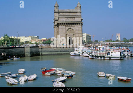 Boats, Gateway of India, Apollo Bunder, Mumbai, Maharashtra, India ...