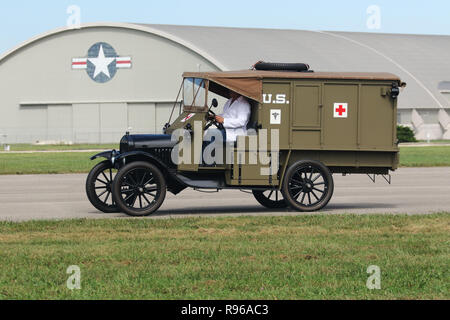 1918 Ford Model T Ambulance replica. World War 1 Dawn Patrol ...