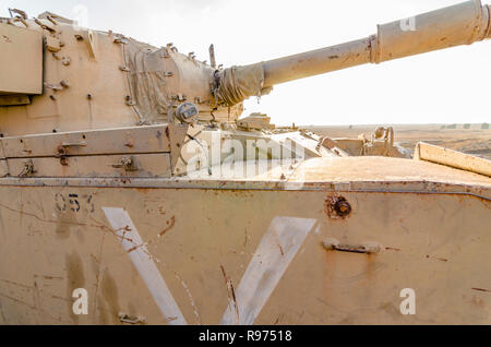 Turret and gun close up of The Centurion the primary British Army main ...