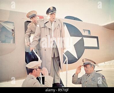 Director MIKE NICHOLS and ORSON WELLES in costume as General Dreedle on ...