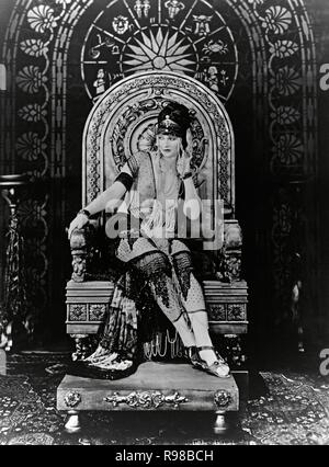 THE QUEEN OF SHEBA, Betty Blythe, 1921 Stock Photo - Alamy