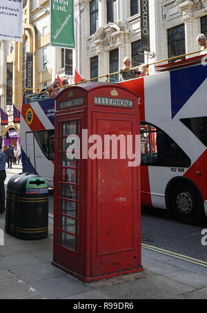 Telephone cabin, London - England Stock Photo - Alamy