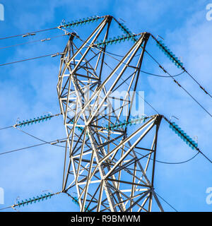 11kv overhead high voltage line with ceramic insulator and circuit fuse ...