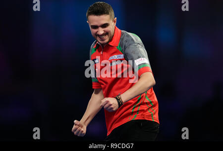 Daryl Gurney during his match against Florian Hempel during day nine of ...