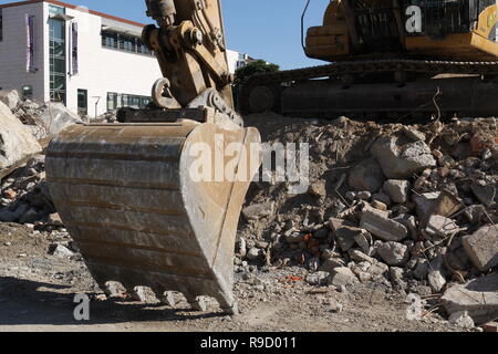 Earthmover in action Stock Photo - Alamy
