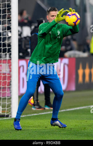 Wojciech Szczesny (Juventus) during warm up during US Cremonese vs ...