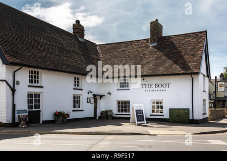 The Boot Pub, Histon, Cambridgeshire , UK Stock Photo - Alamy