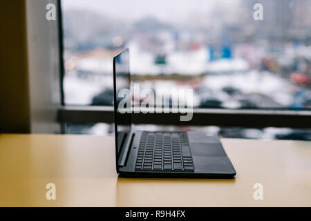 Modern aluminum keyboard on table in the office Stock Photo - Alamy
