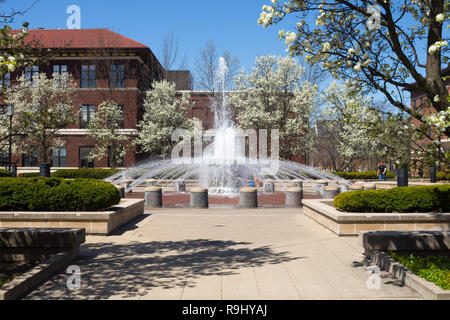Loeb Fountain, Purdue University campus with Beering Hall left ...