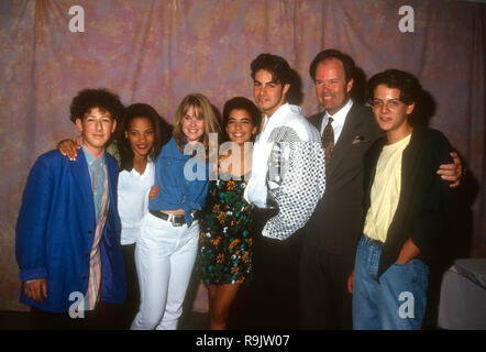 SAVED BY THE BELL: THE NEW CLASS, Sarah Lancaster, Richard Lee Jackson ...