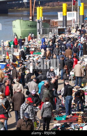Bremen flea market Kajenmarkt, market stalls, at Schlachte and Weser ...