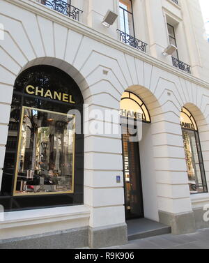 Chanel Store, Melbourne Stock Photo - Alamy
