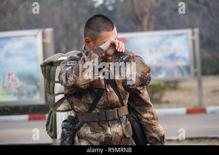 Huai'an, China. 26th Dec, 2018. More than 300 soldiers finish the three ...