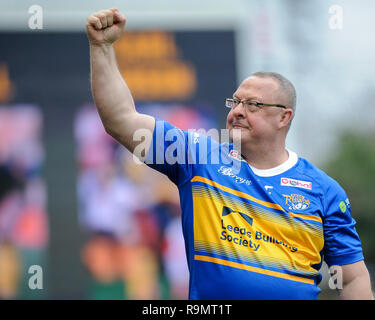 RUGBY LEAGUE. GARRY SCHOFIELD, LEEDS. LEE CROOKS, CASTLEFORD Stock ...