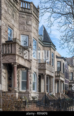 Residential buildings in the Logan Square neighborhood Stock Photo - Alamy