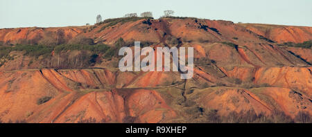 Greendykes shale bing, Broxburn, West Lothian Stock Photo - Alamy