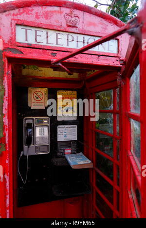 Looking inside a K6 telephone box Stock Photo - Alamy