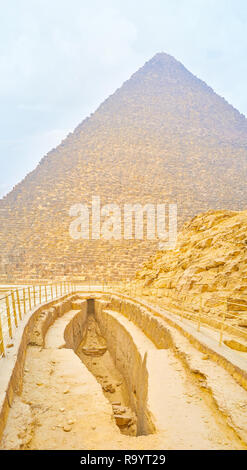 Egypt, Giza Plateau, Boat pit, Khafre's pyramid, Sphinx, Old Kingdom ...