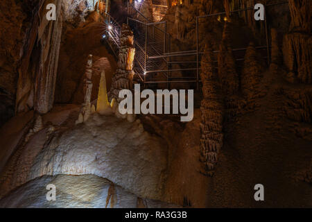 Jenolan caves - Orient Cave Stock Photo - Alamy