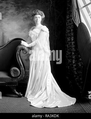 Helen Taft (First Lady Helen Taft from 1909-1913) - Date of this photo ...