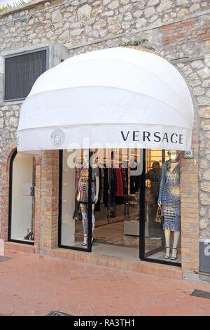 Italian designer Versace window display female mannikins in City of ...