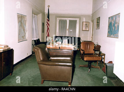 Genoa - Chancery Office Building - 1976, United States photographs ...