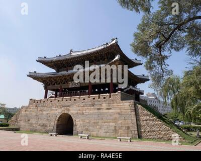 Old city gate, Pyongyang, North Korea Stock Photo - Alamy