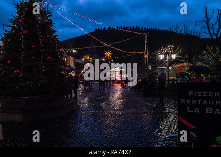 Christmas market at Cochem Germany Stock Photo - Alamy
